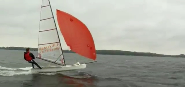 Video Fundstück: Das Light-Skiff wurde auf dem Selenter See getestet ...