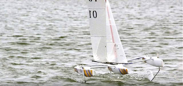 Foil Technik: Mini40-Trimarane segeln auf Tragflächen – dank Hydroptère ...