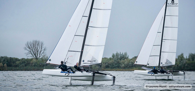 EM 49er, 49erFX, Nacra 17: Erste Flugshow der Foiler-Katamarane ...