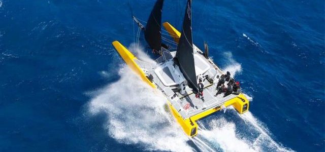 Foiler Katamaran: F4 rast durch die Karibik – 360-Grad-Rückblick auf ...