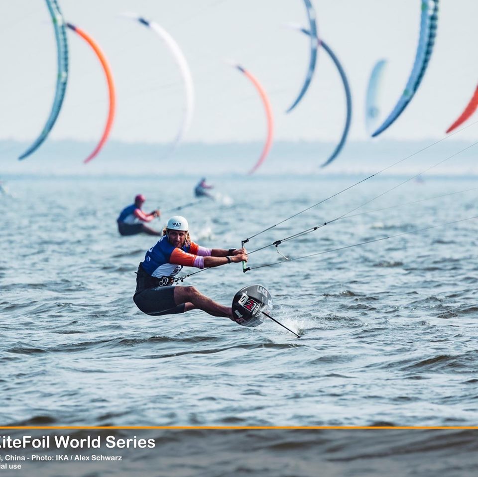 Kite-Foiling: Die neue Olympia-Disziplin – ex 49er-Seglerin Leonie ...