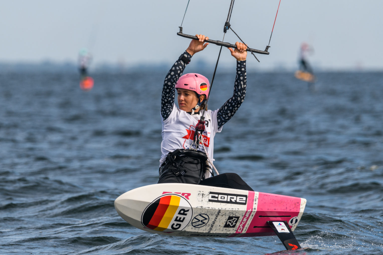 Kite-Foiler: EM in Polen der erste Härtetest in 2020 – Leonie Meyer auf ...