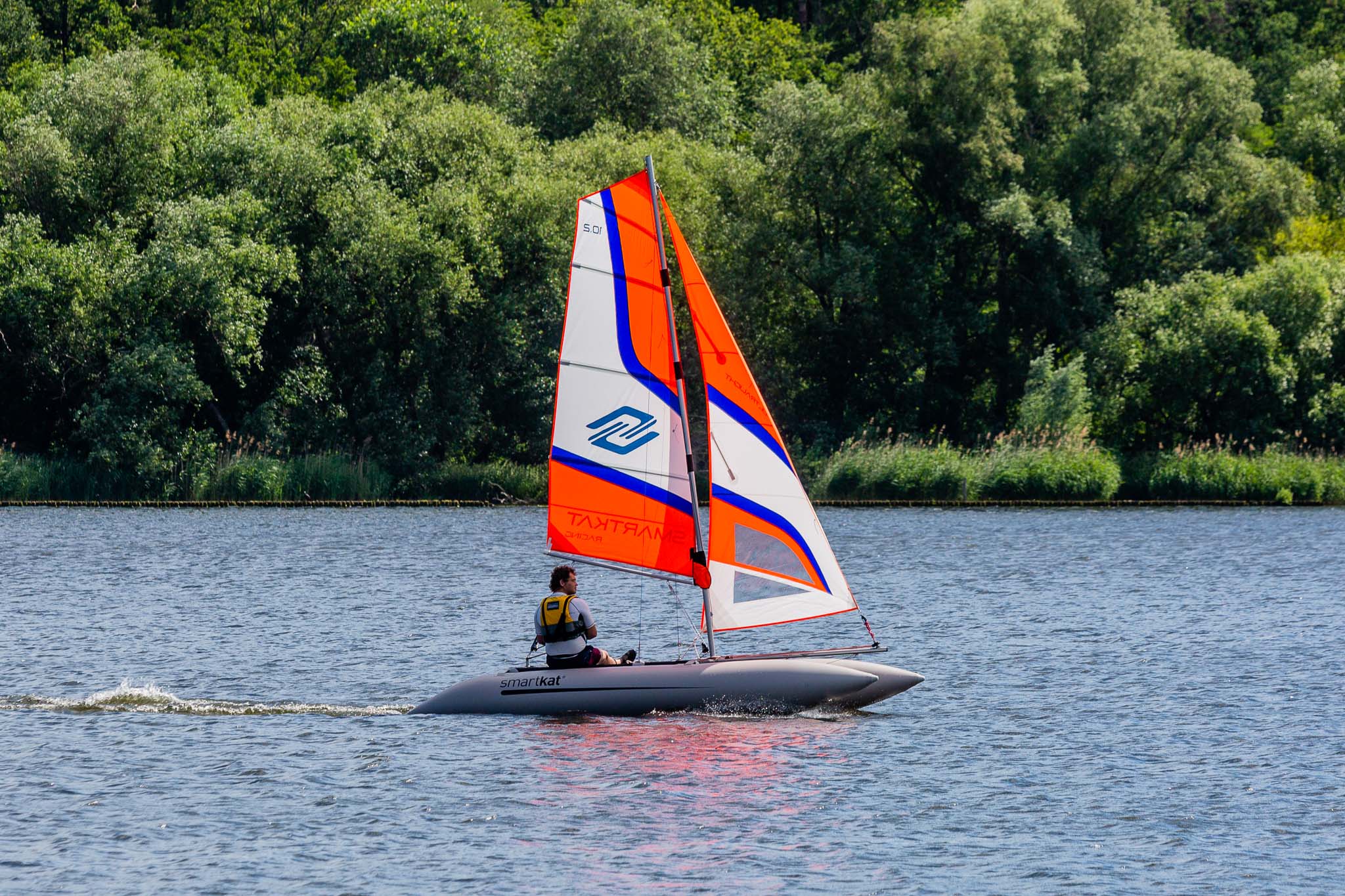 SR-Spaßboot-Test: Der Smartkat mit Vorteilen von Katamaran und ...