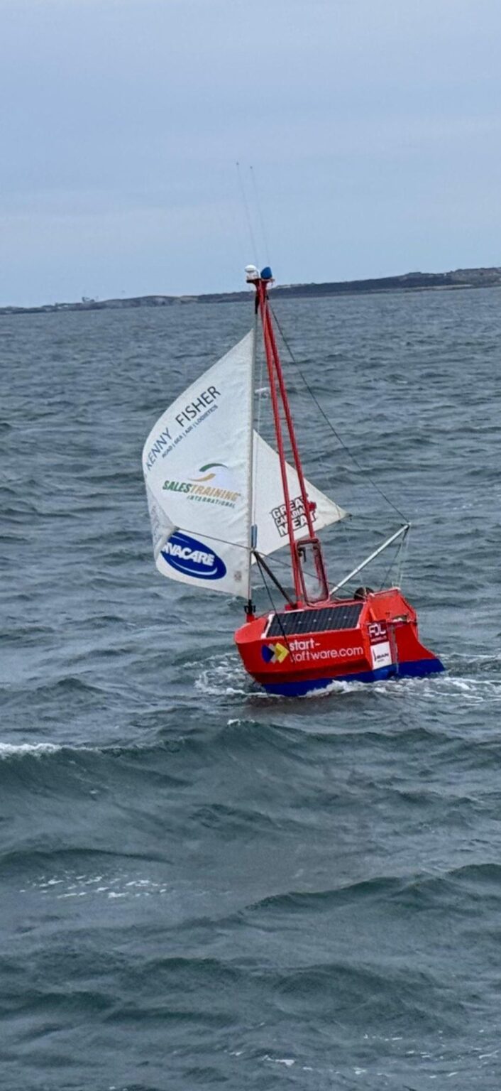 Transatlantik im 1-Meter-Boot: Andrew Bedwell nach Crash-Drama mit ...